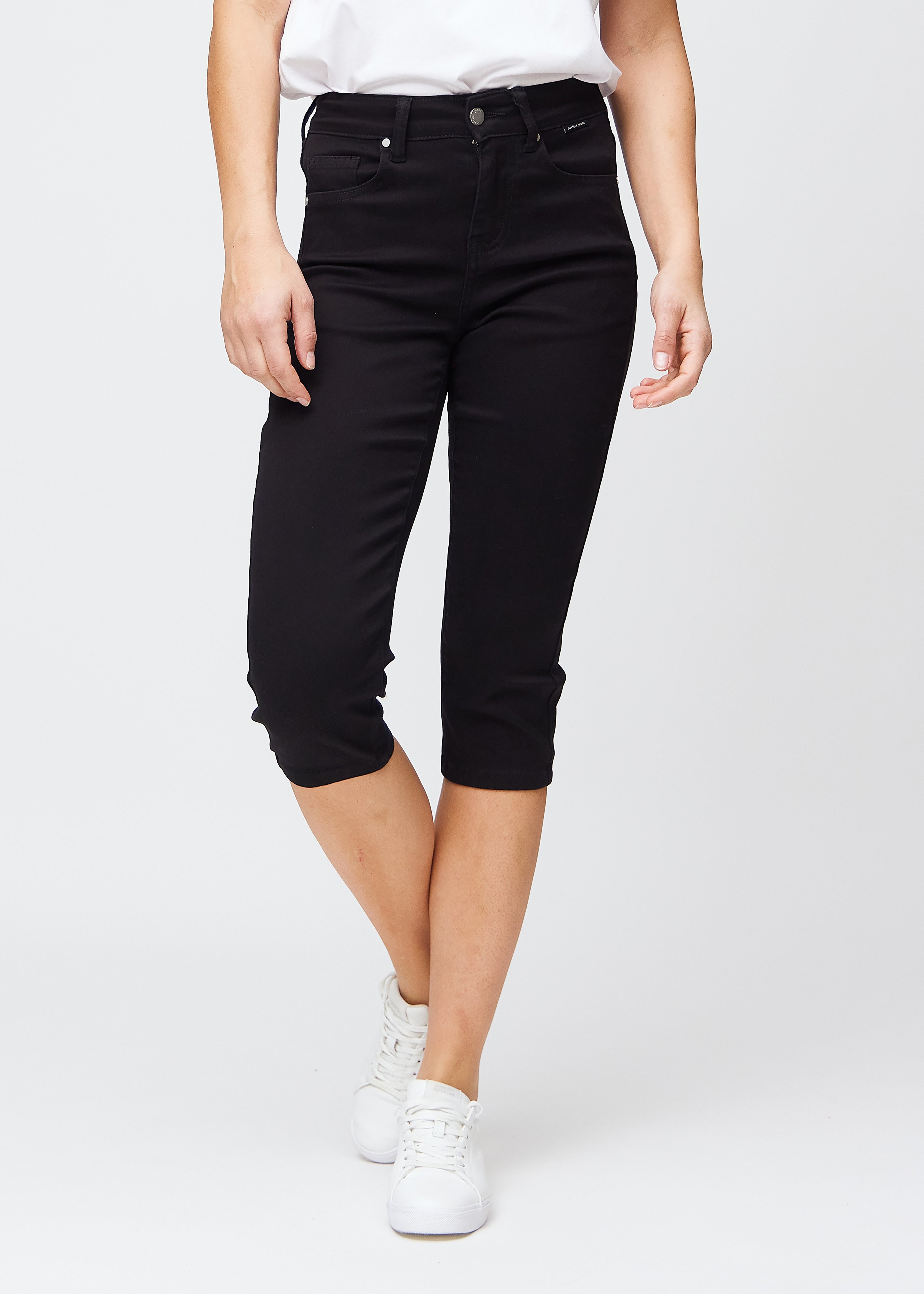 Slim capris for women | Perfect fit and flexibility – Perfect Jeans